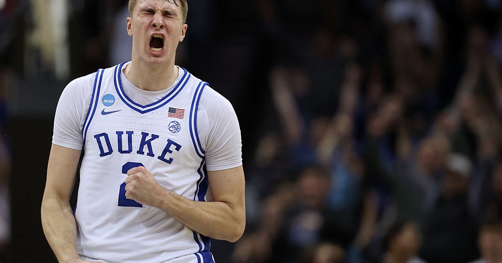 Cooper Flagg masterclass propels Duke to Elite Eight as Caleb Love ...