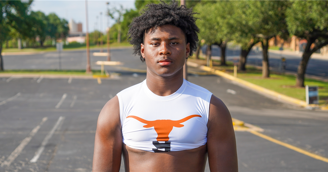 Texas in great position with 2025 four-star LB Elijah Barnes after ...
