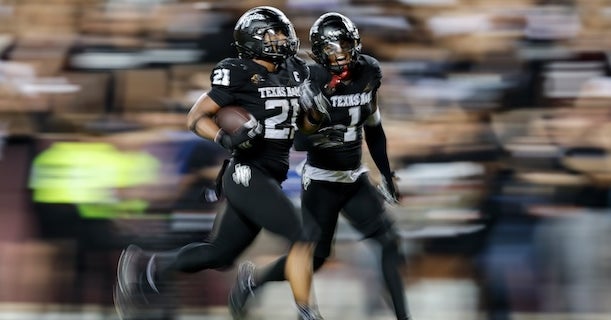 Texas A&M LB Taurean York, OL Ar'Maj Reed-Adams pick up Walter Camp ...