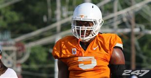 Kyle Phillips, Tennessee, Strong-Side Defensive End