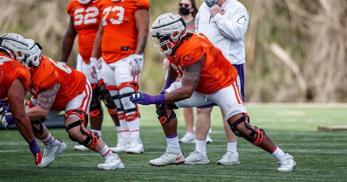 Jordan McFadden assesses progress Clemson offensive line has made this ...