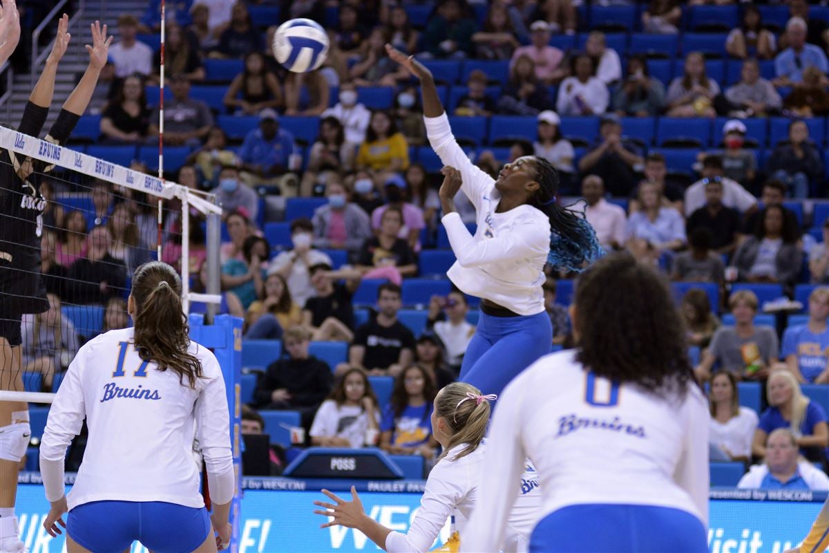 Women's Volleyball drops to 0-4 in Pac 12 play with 3-1 loss to Colorado