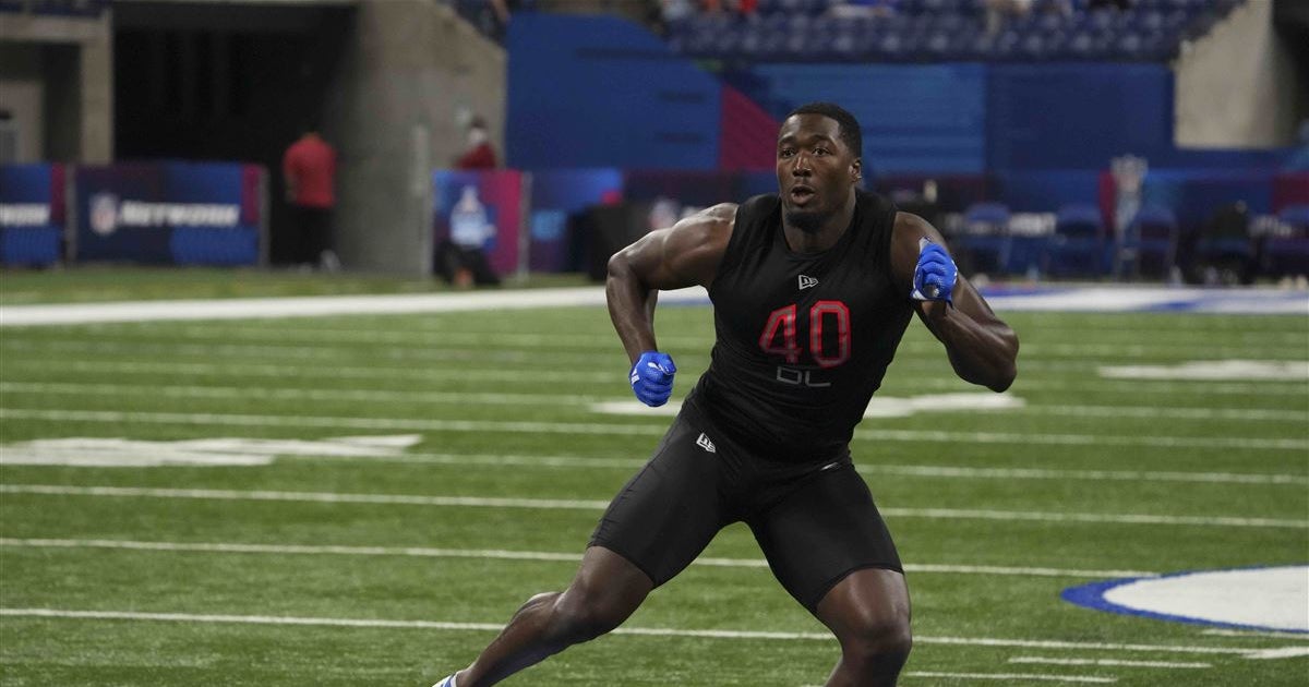 Chicago Bears select Edge Dominique Robinson No. 174th overall in the ...