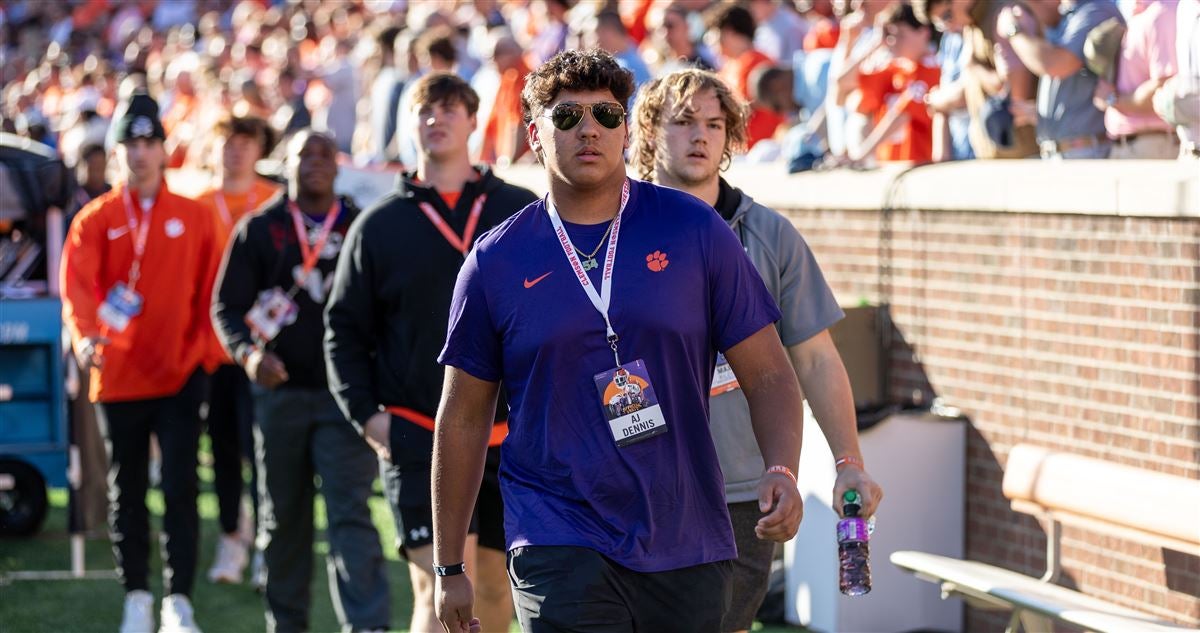 Top247 OL Andrew Dennis impressed with Paw Journey, coaches at Clemson
