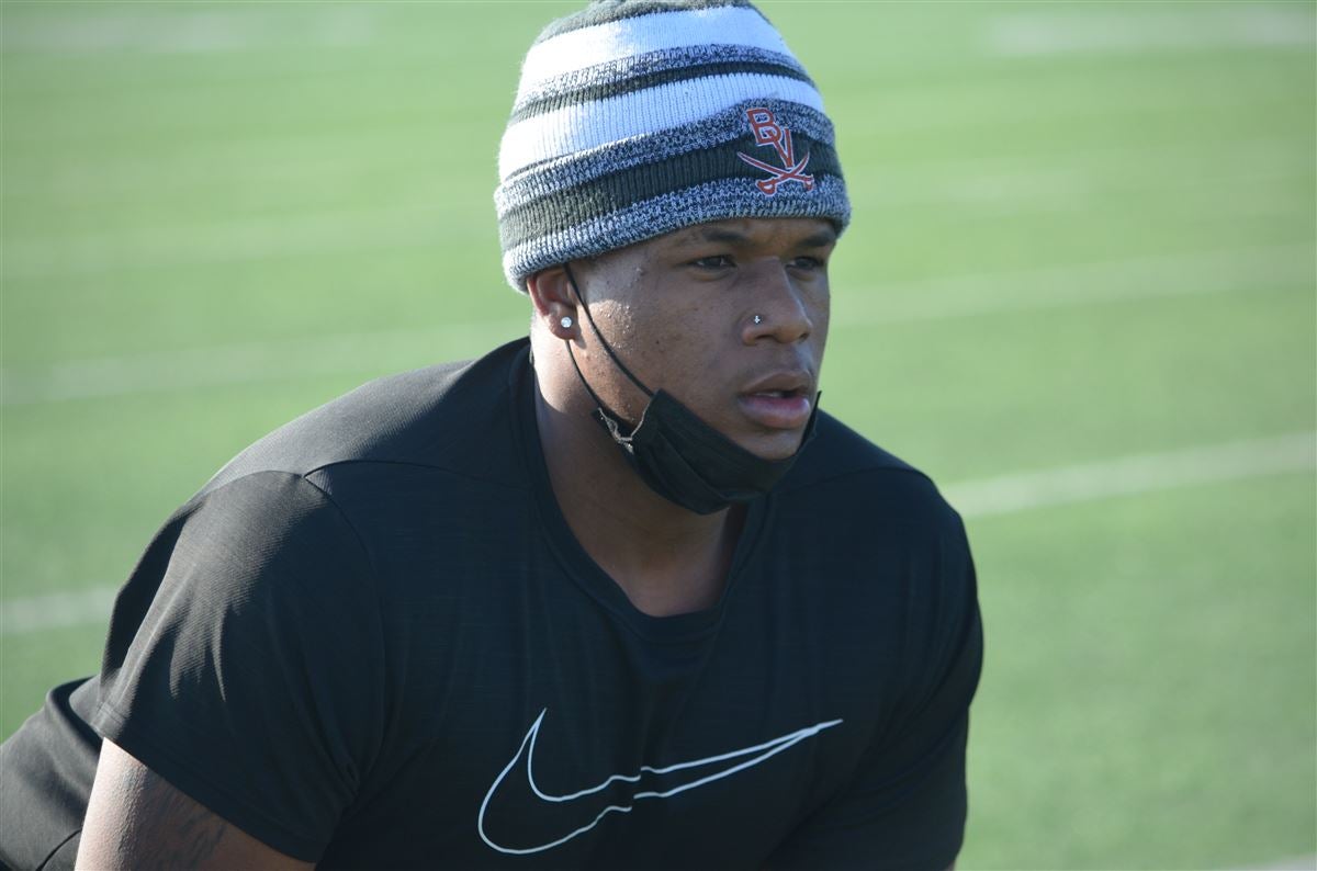 Texas visit rates highly for five-star Arlington Bowie OL Devon Campbell