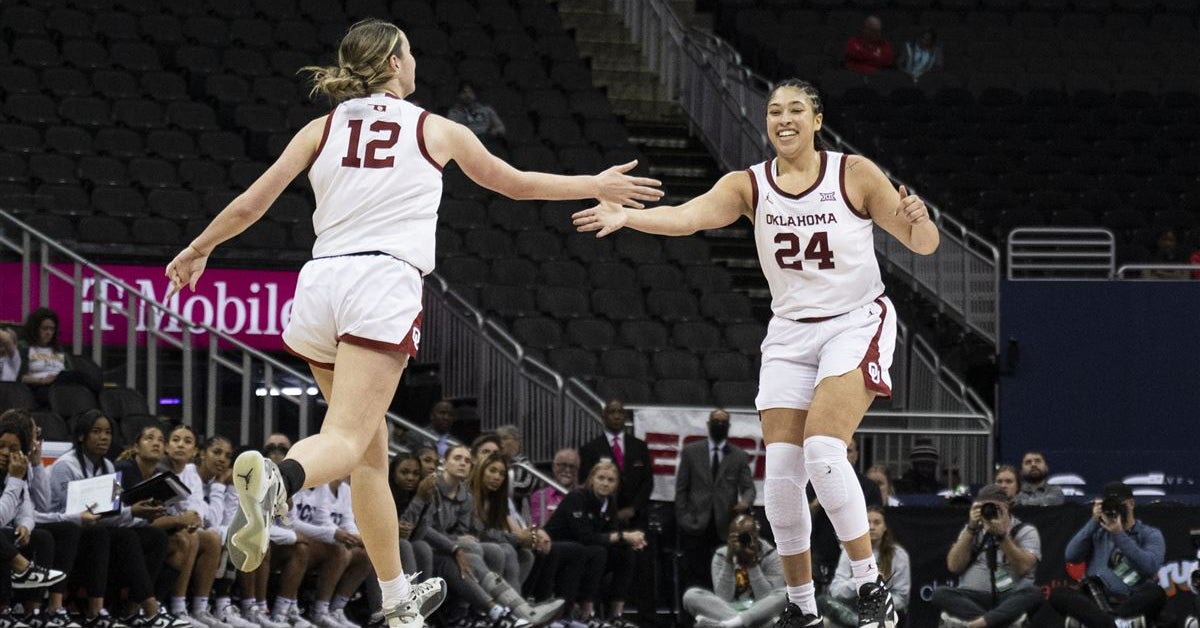 Vann and Verhulst earn All-America recognition, Baranczyk Coach of the ...