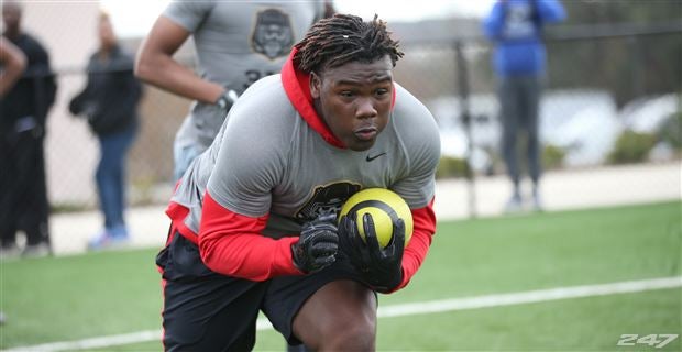 Peacock commits to Virginia