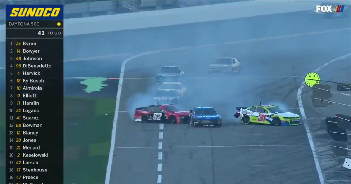 Cody Ware, BJ McLeod tangle to create wreck entering pit road