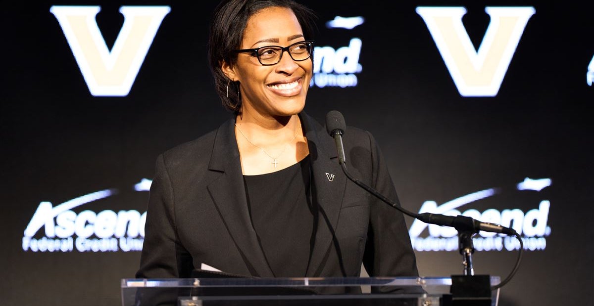 Candice Storey Lee and Daniel Diermeier address revenue sharing model