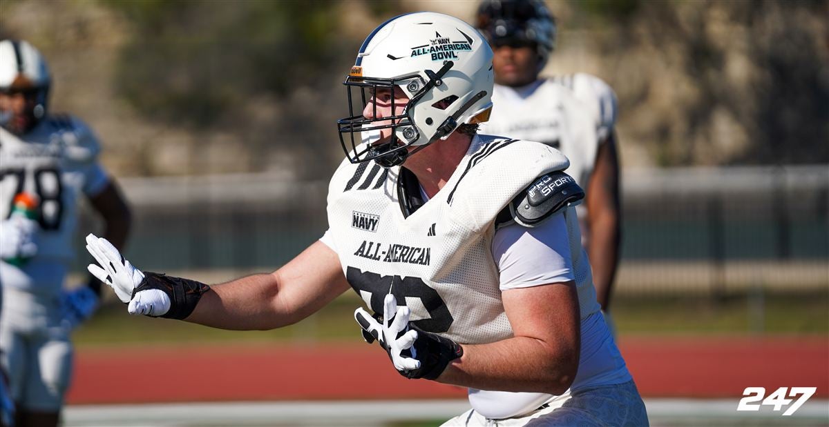 Chandler (Ariz.) Basha four-star junior offensive tackle Jake ...