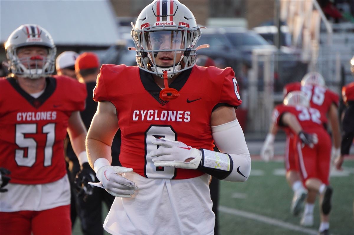 WATCH: Highlights of Iowa commit Aidan Hall vs. ADM in Harlan's 42-7 win