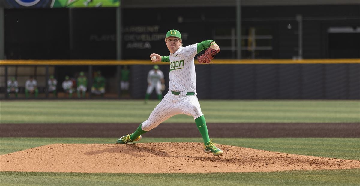 Photos from Oregon's Senior Day and three-game sweep of Washington