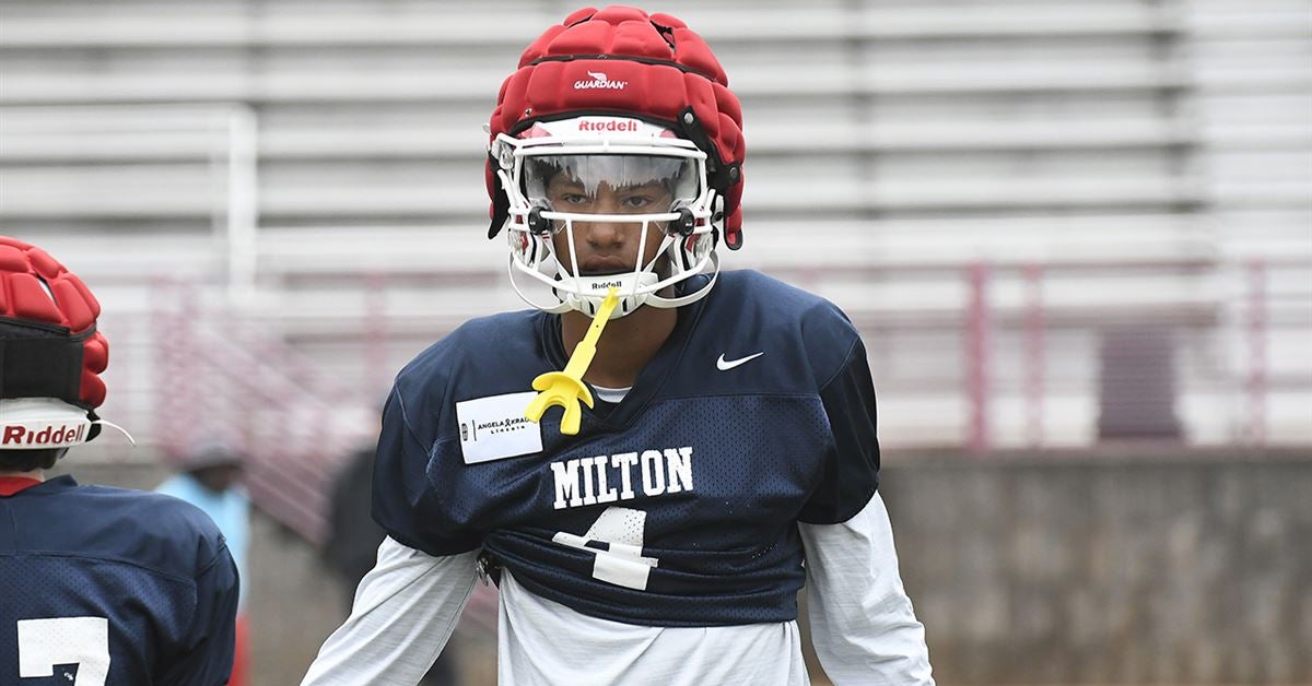 Auburn continues strong pursuit of 4-star WR CJ Wiley