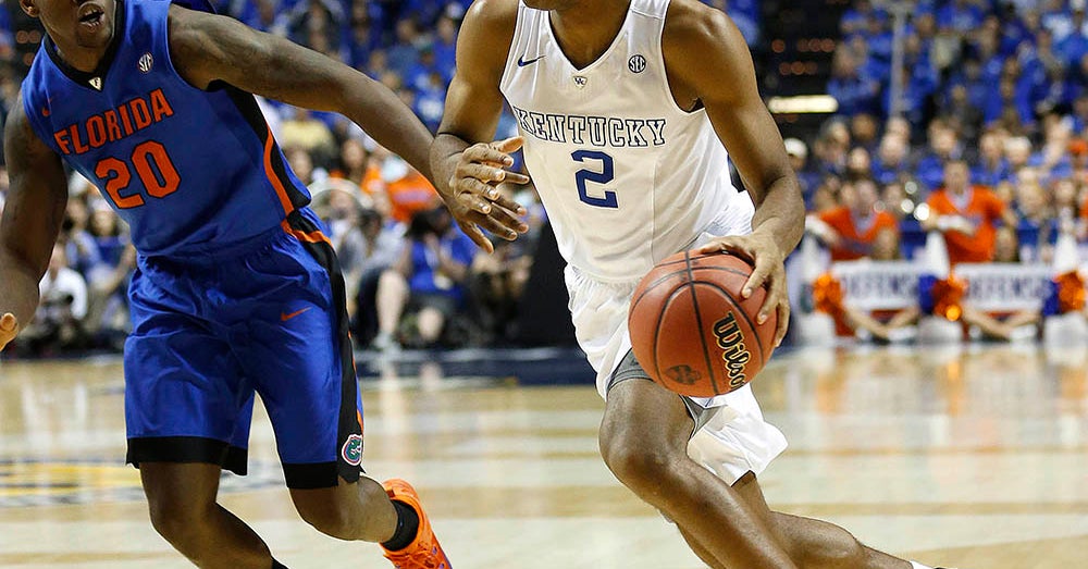 Watch: Hampton's Dionte Adams swats Aaron Harrison layup