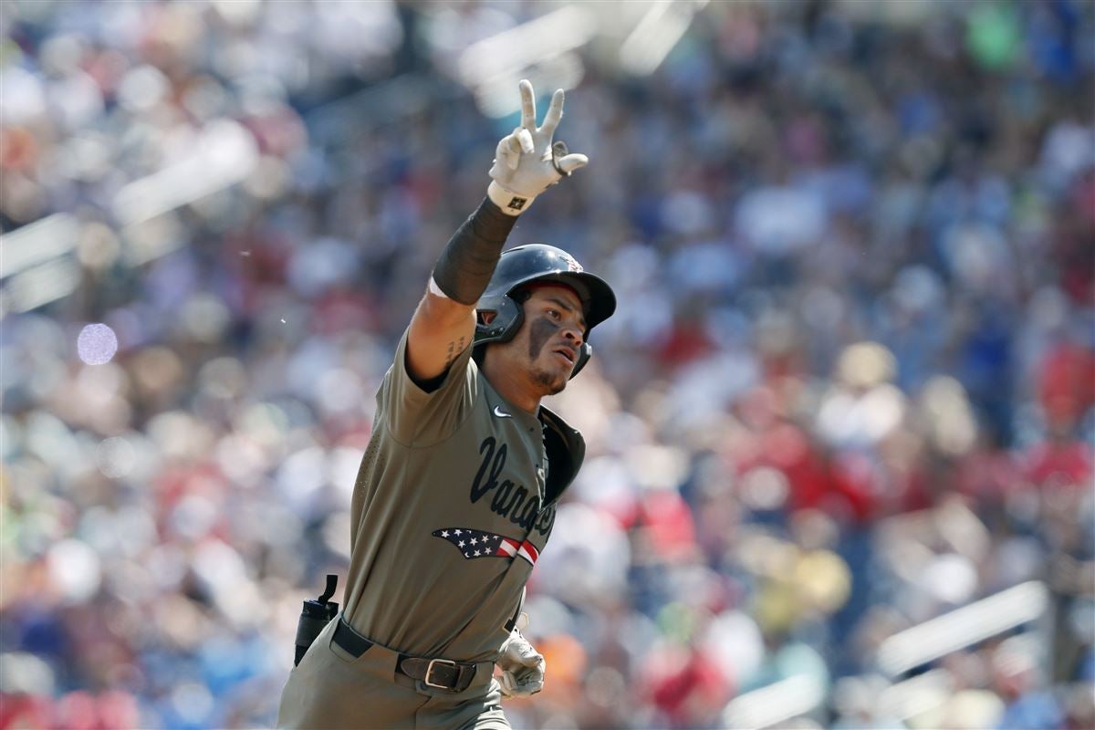 Martin leads 'Dores as champs approach 2020 campaign