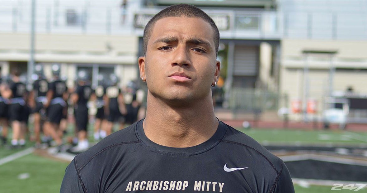 2020 LB Derrick Smith bursting on to the scene this season