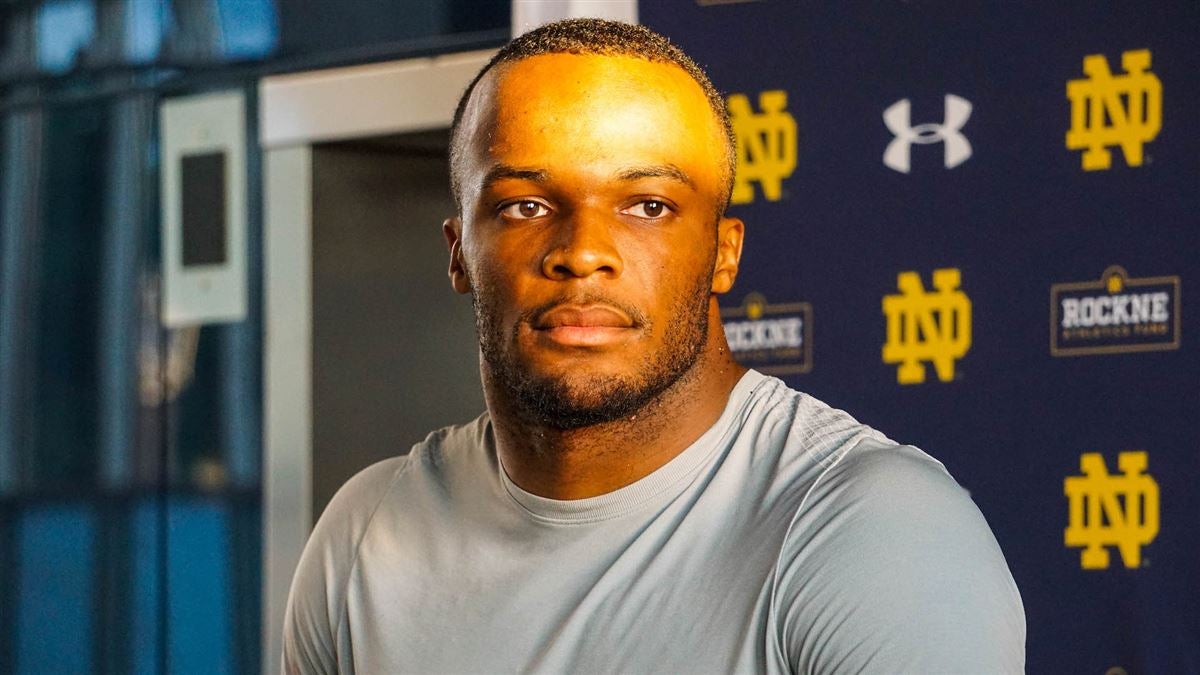 Former Notre Dame Pass-Rusher Isaiah Foskey Signs with Saints