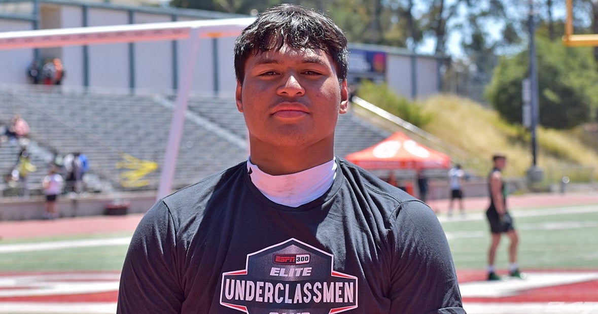 Washington OL Micah Banuelos set for two more officials this month