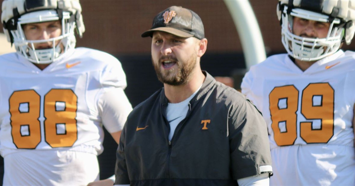 Alec Abeln discusses Miles Kitselman's big game, Vols' two-tight-end sets