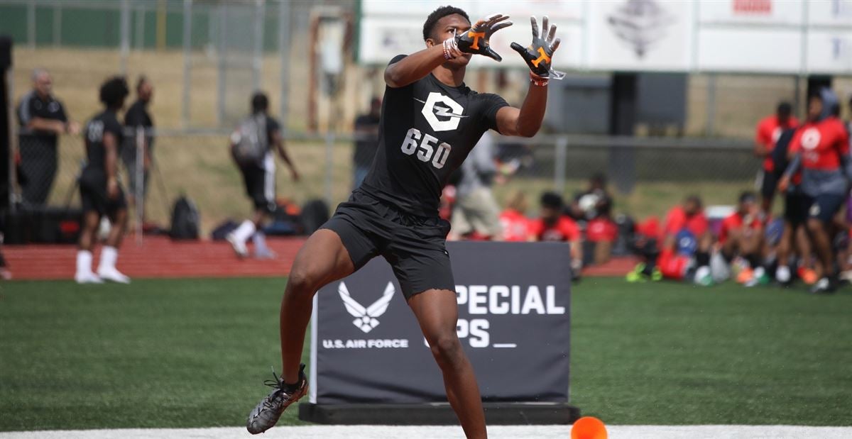 Top247 WR EJ Williams on what stands out about his finalists