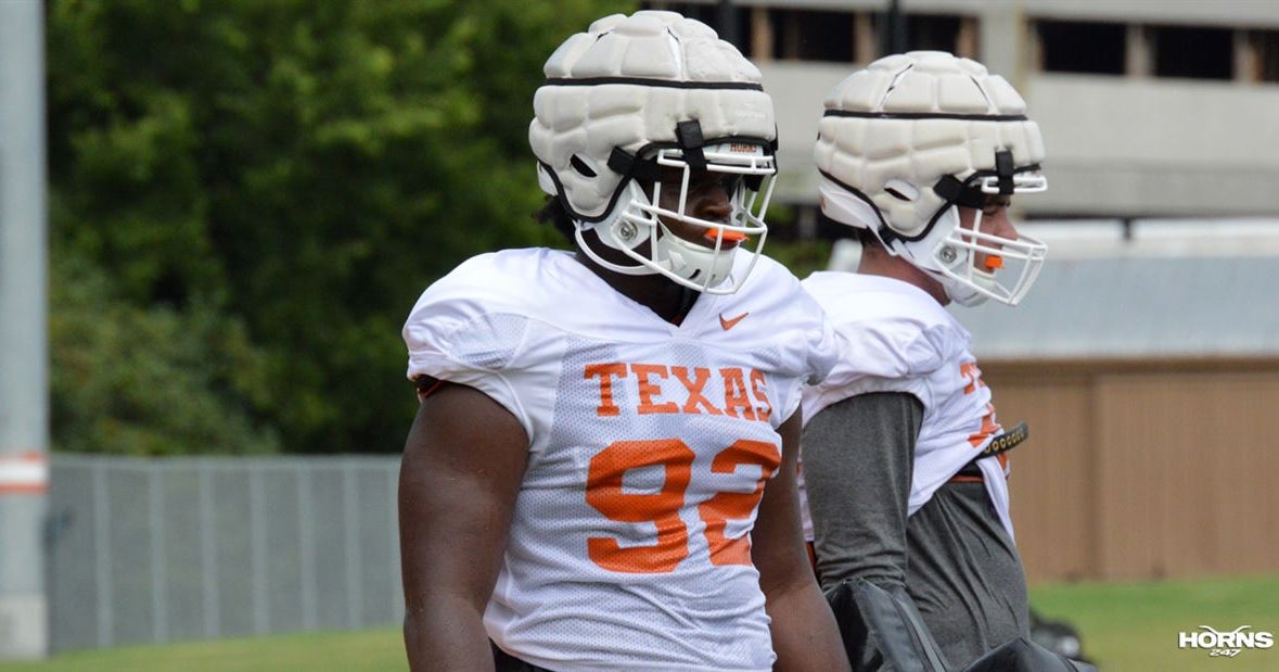 Texas D-lineman Myron Warren takes name out of transfer portal