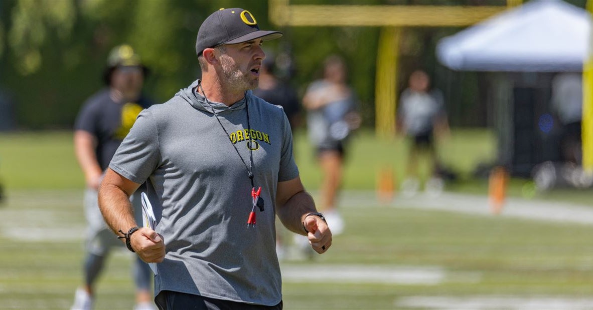 Everything Oregon TE coach Drew Mehringer said following fall camp ...