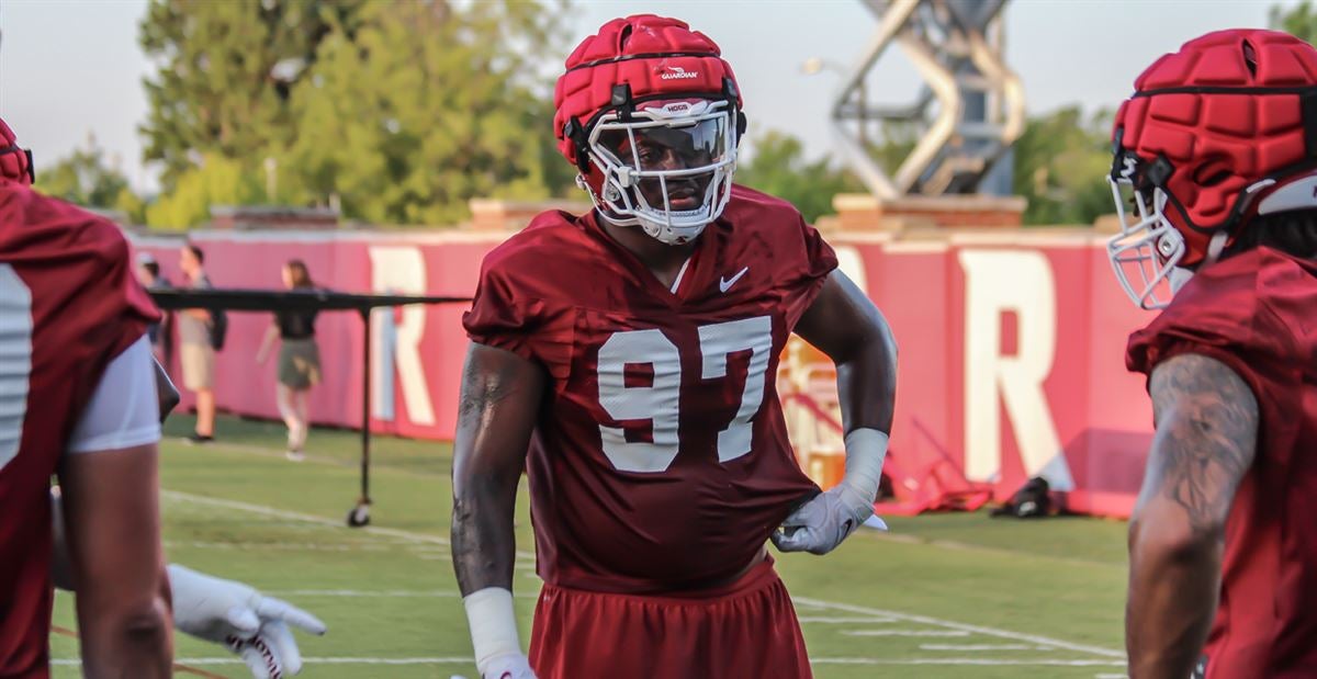 Freshman Quincy Rhodes Jr. earning early praise at Arkansas fall camp
