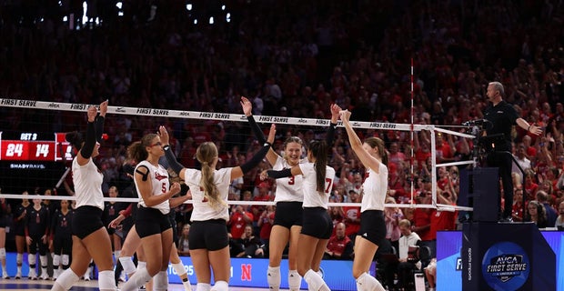 Husker volleyball with a dominating sweep on Sunday