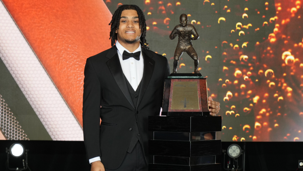 Notre Dame Safety Xavier Watts Wins the Bronko Nagurski Trophy ...