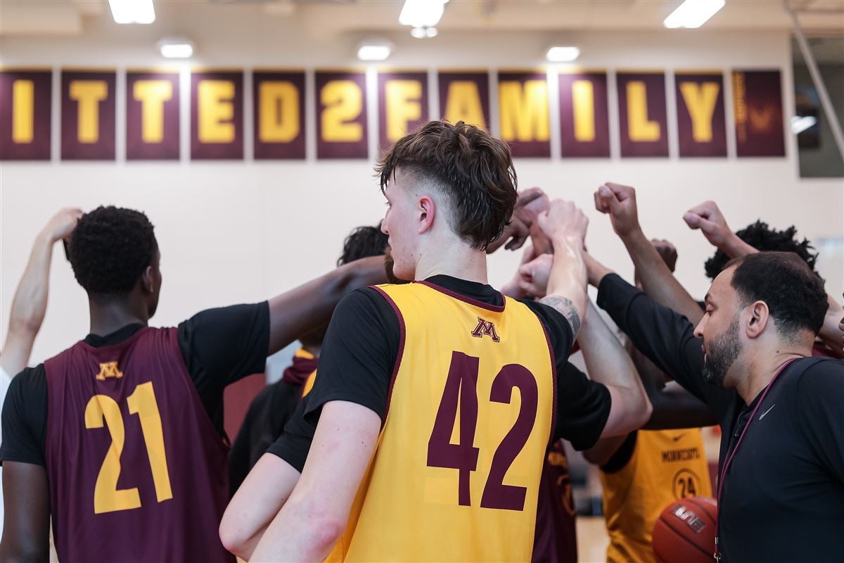 Minnesota center Treyton Thompson enters the NCAA transfer portal