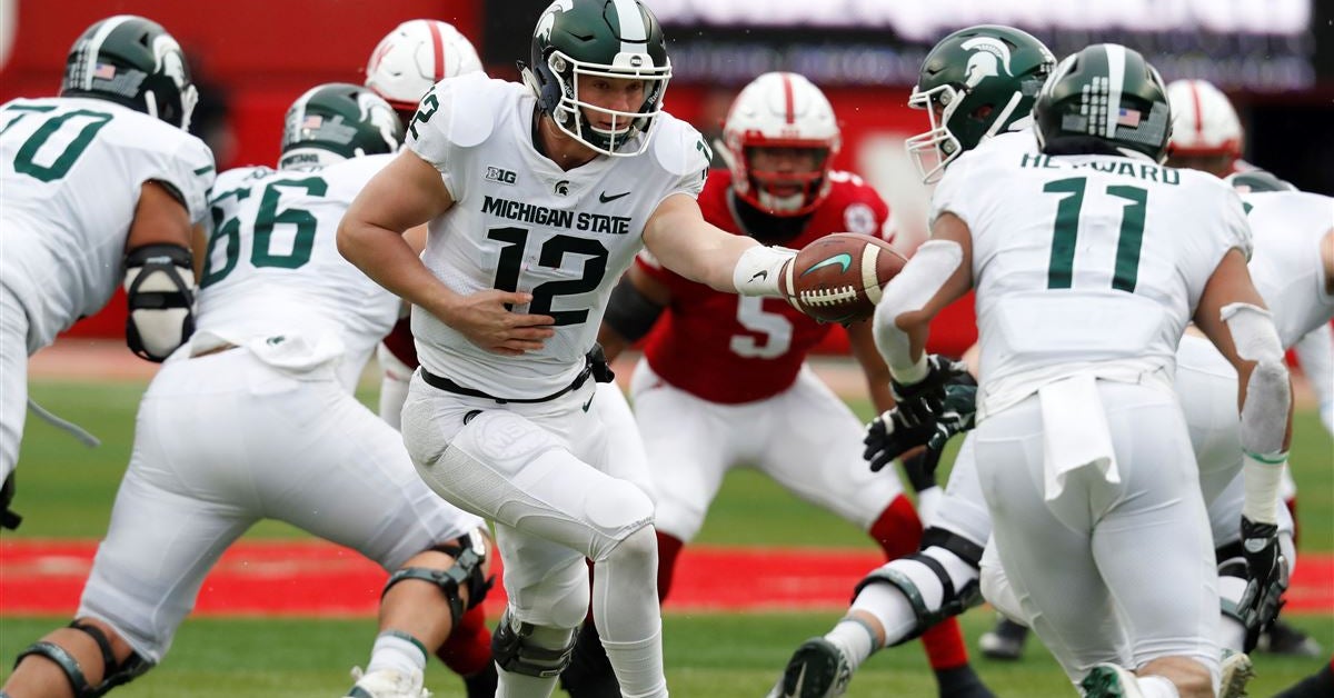 Spartans fall at Nebraska
