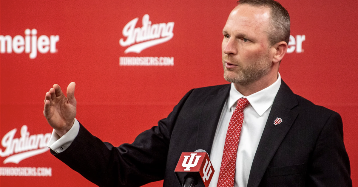 Indiana basketball coach Darian DeVries and his staff hit the road to ...