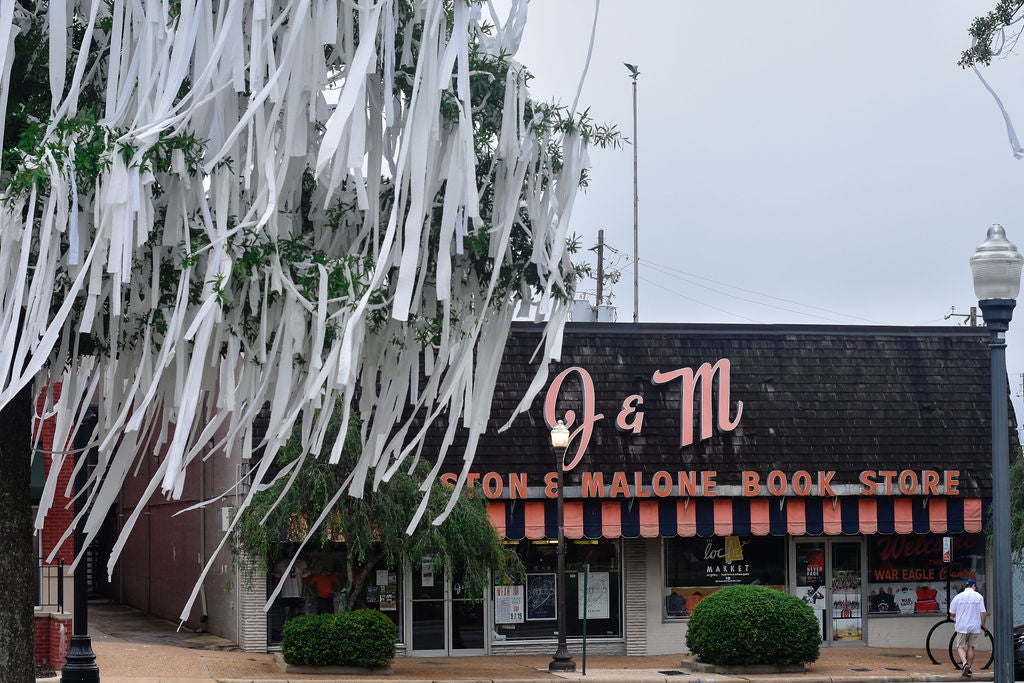 Photos, video: The scene at Toomer's Corner during, after win