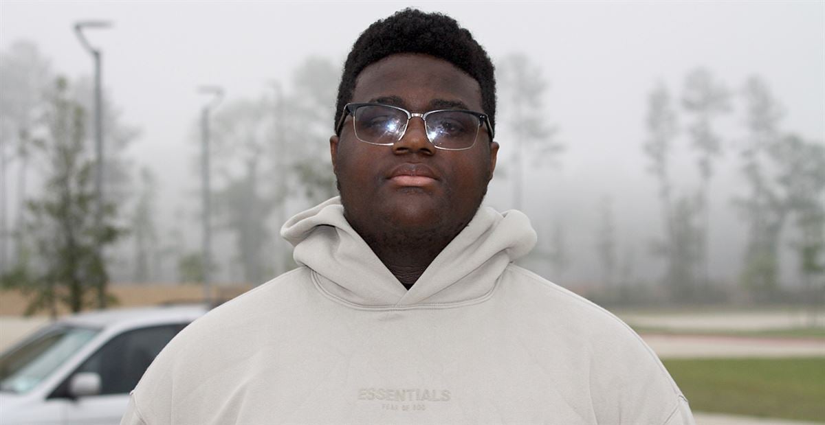 Texas A&M makes the final four for top-100 OT Bennett Warren