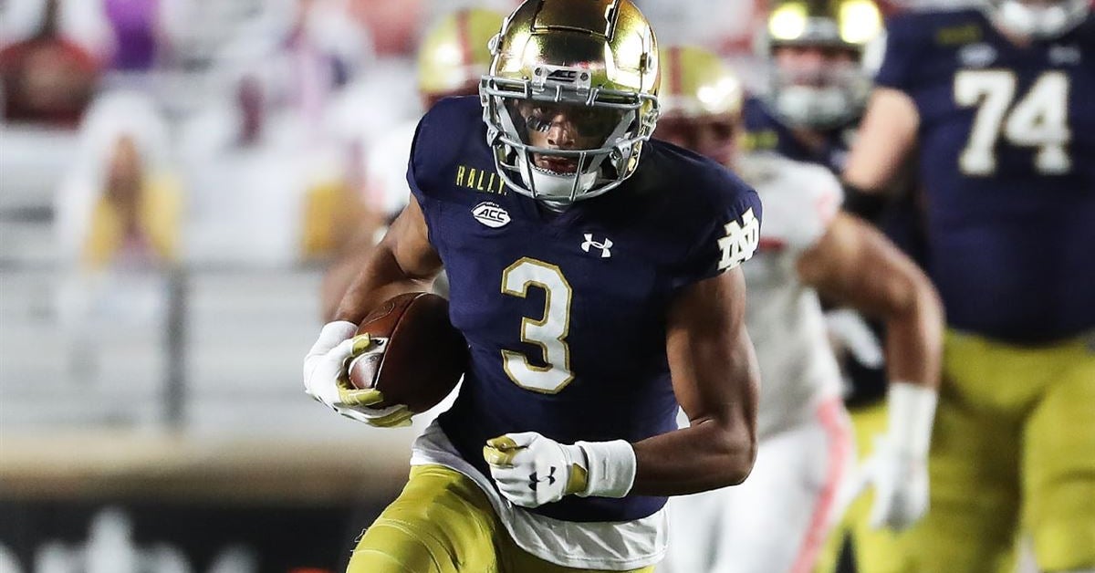 Avery Davis Survives ‘Complete Confusion’ To Emerge as WR Leader