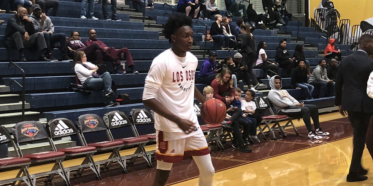 Sophomore guard Chance Moore breaks out at Holiday Hoopsgiving