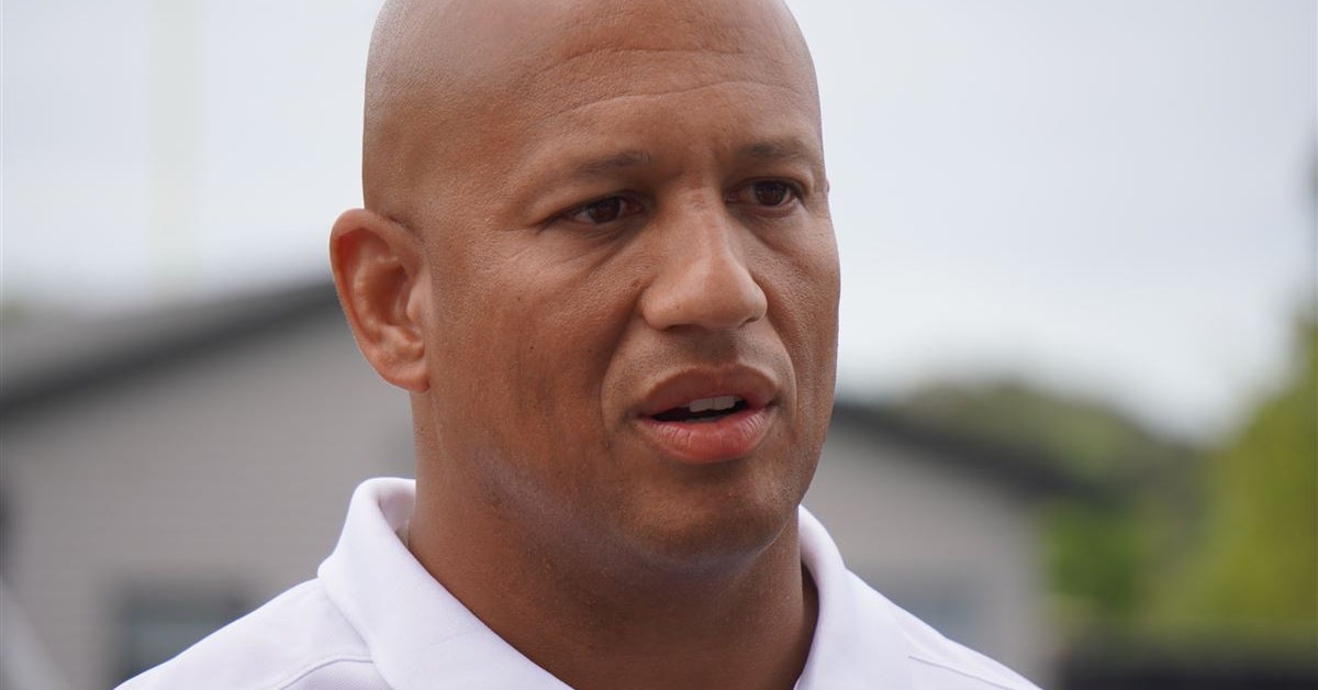 Sources Say: LeVar Woods interviews for NFL job, more thoughts from Tim ...