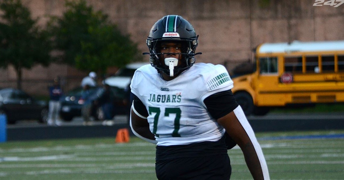 Florida OL Mike Williams announces plans to enter the NCAA Transfer Portal