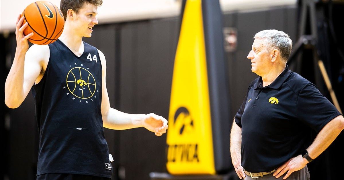 Iowa Basketball: Riley Mulvey eager to prove himself in year two