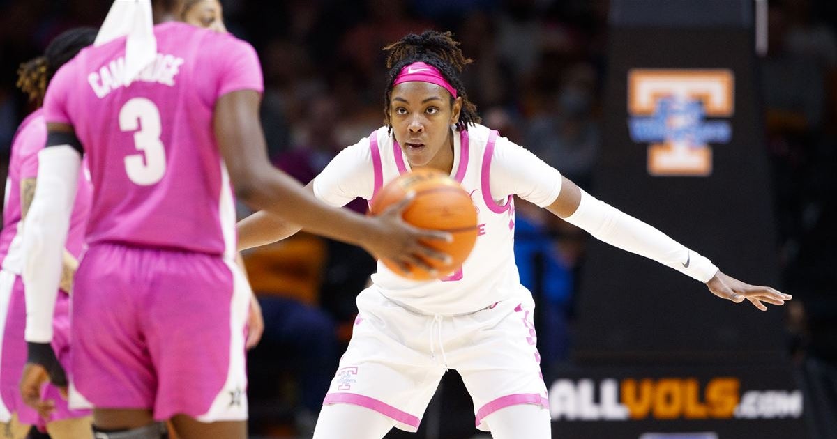 Lady Vols think pink, beat Vandy