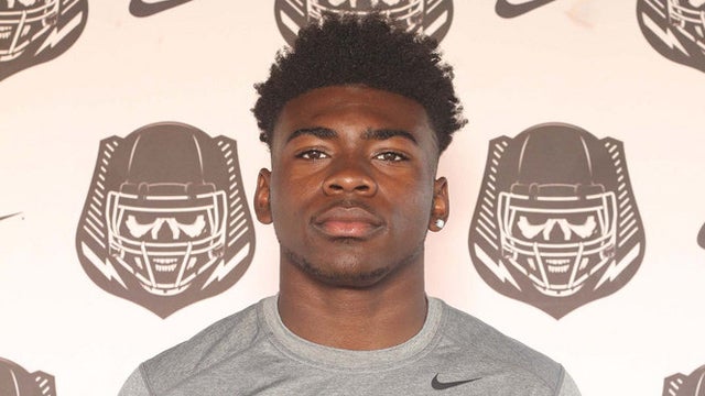 Busy summer for 4-star DB Davondre Robinson