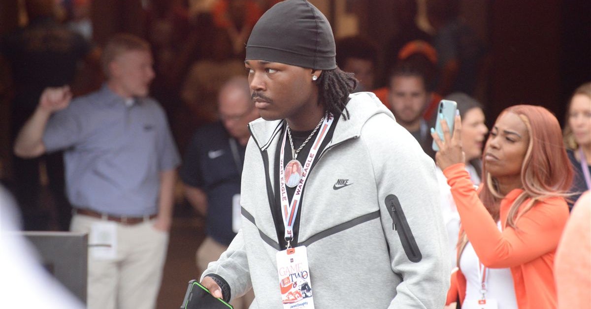 Back on the market, OT Jared Doughty visits Auburn with plans to return