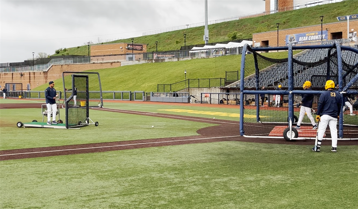 Young guns, veteran bats lead WVU to blowout win in Backyard Brawl