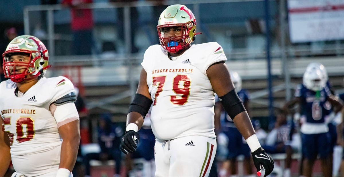 Massive 4-star OT Nyier Daniels signs with Georgia