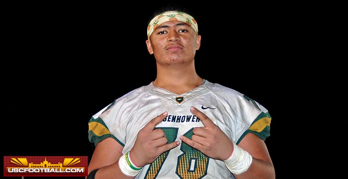 Sataoa Laumea battles El Rancho on both sides of the ball