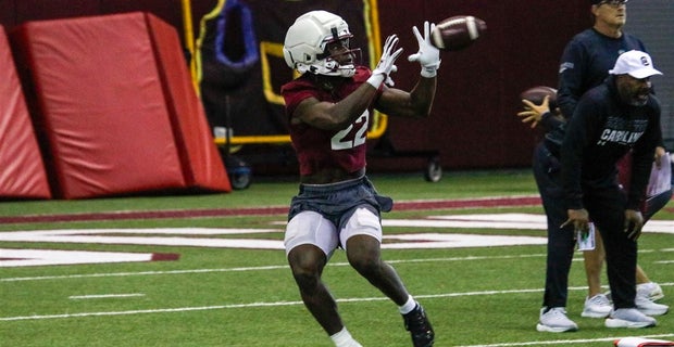 In Photos: Wide receivers, running backs feature in Friday's practice