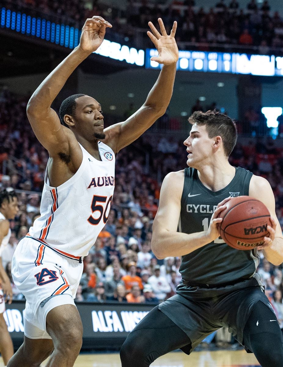 Basketball Photos: Auburn survives the Cyclones 80-76