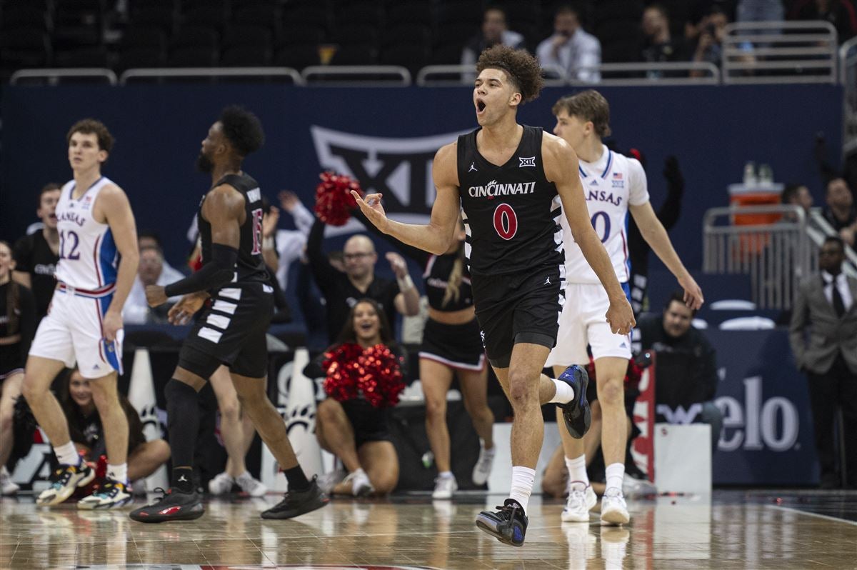 Dan Skillings Jr. leads Cincinnati to 72-52 win over Kansas