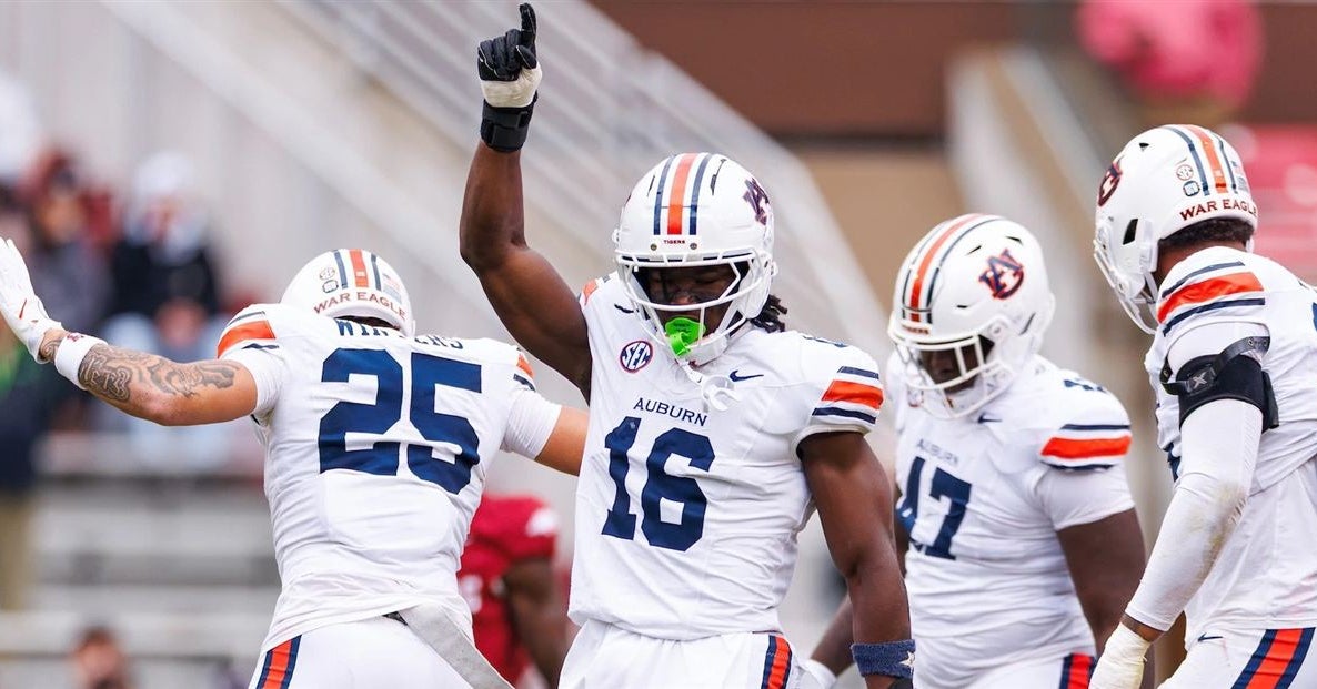 Auburn LB Bryce Deas set to return next season