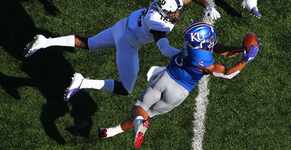 Analysis: Halftime observations from KU football vs. Iowa State